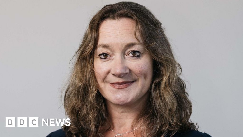 Garff MHK takes on responsibility for motorsport in new role - BBC News