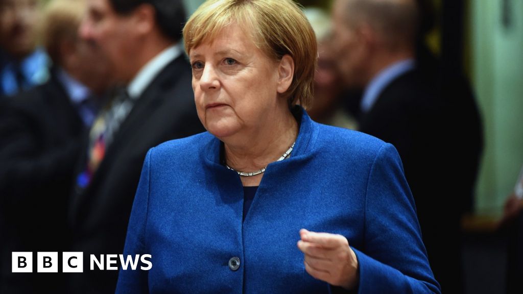 Brexit: EU leaders dismiss talk of renegotiating draft agreement - BBC News