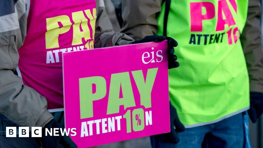 Scottish teachers begin 16-day wave of rolling strikes - BBC News