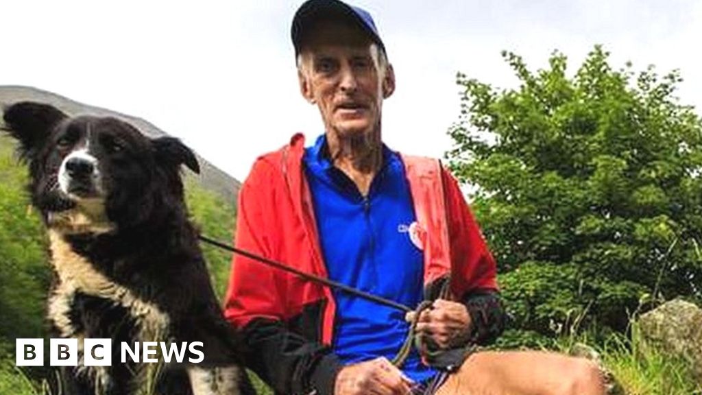 Joss Naylor: Celebrated fell runner, 85, has suspected stroke - BBC News