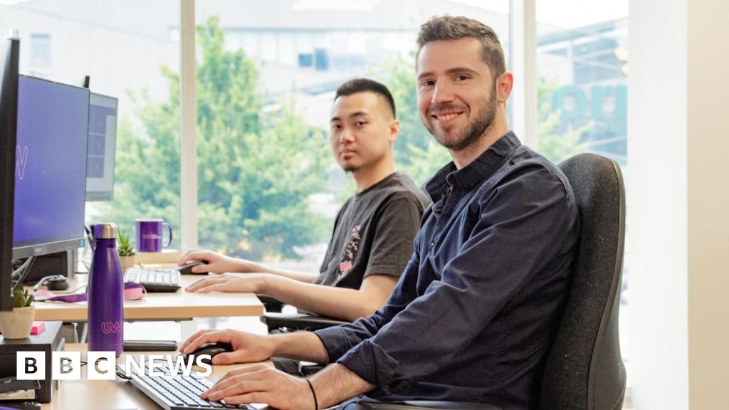 Utility Warehouse expansion promises Borders jobs - BBC News