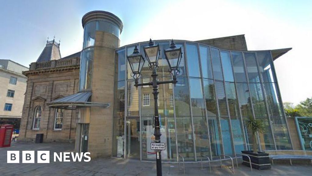 Sunderland Museum and Winter Gardens to expand post-library move - BBC News