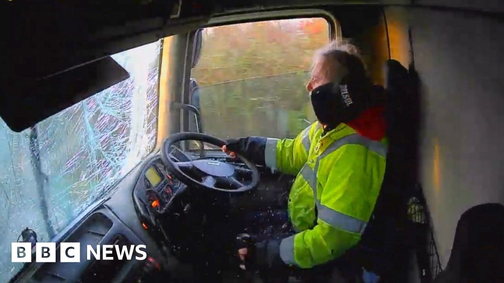 Lorry driver with misted up windscreen causes pile-up in Flintshire ...