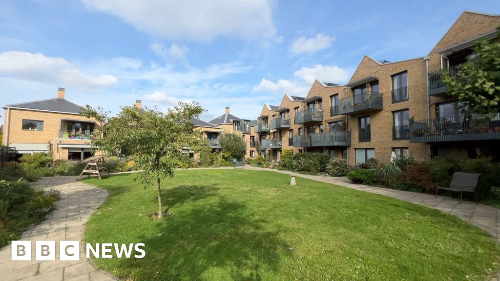 Housing: The London cohousing community that combats loneliness