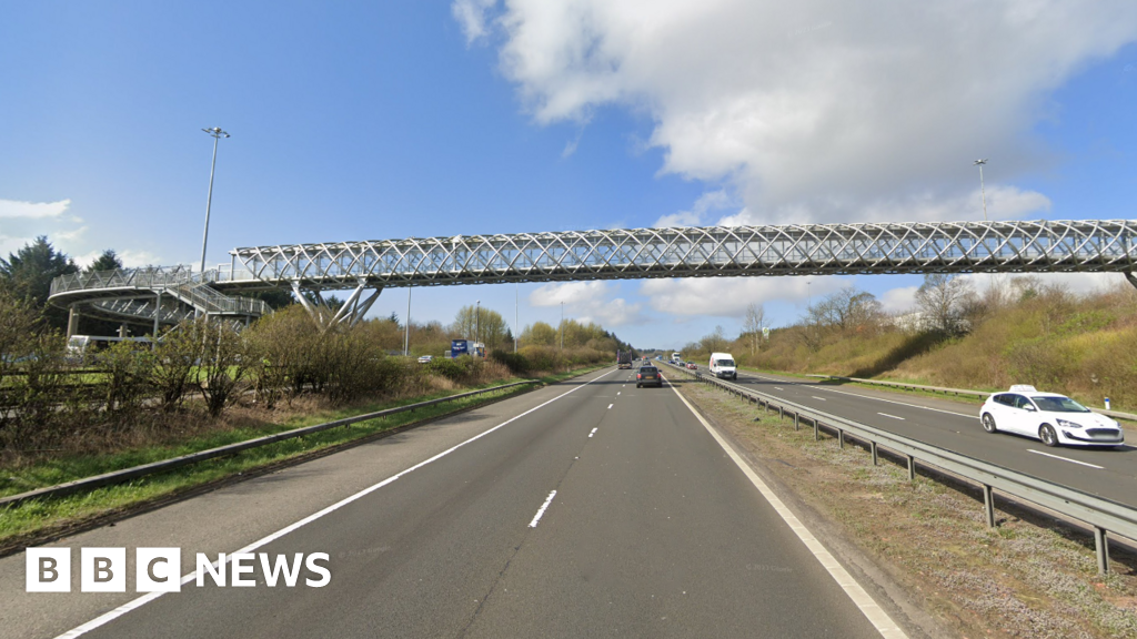 Delays expected during two weeks of M8 resurfacing roadworks - BBC News