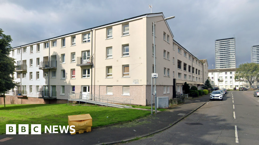 Man charged over attempted murder of police officer in Glasgow - BBC News