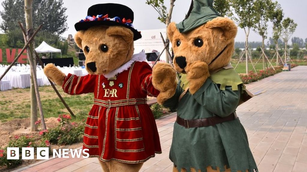 China: Theme park devoted to British teddy bears - BBC News