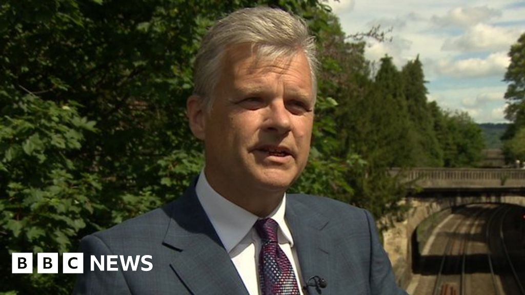 Network Rail boss Mark Carne: 'We must re-set expectations' - BBC News