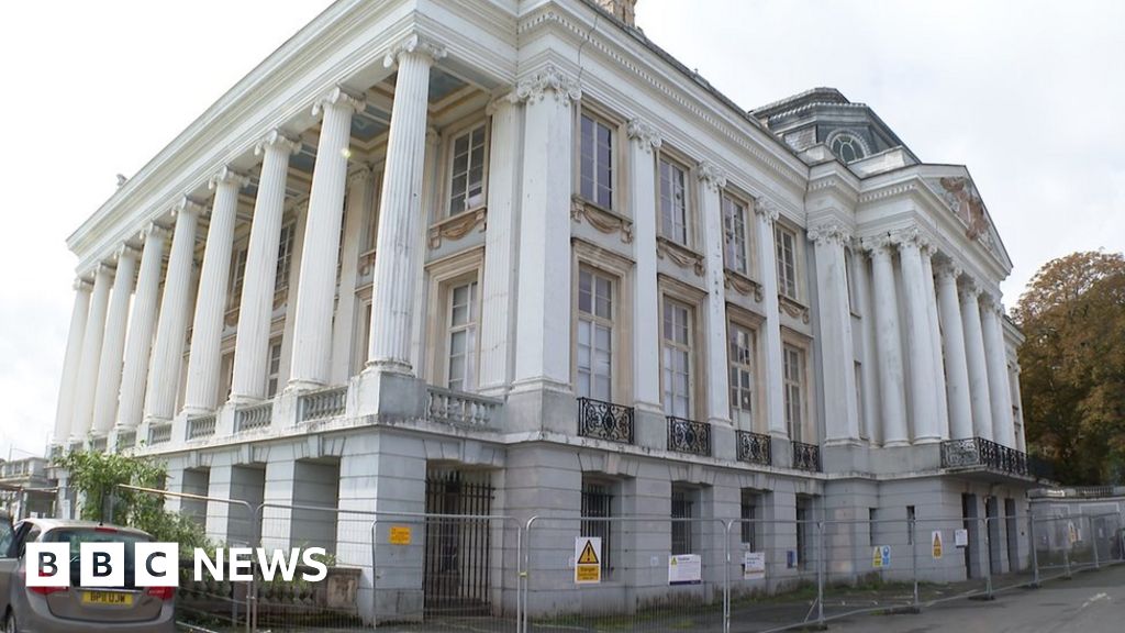 Torbay gets funding to rejuvenate historic sites - BBC News