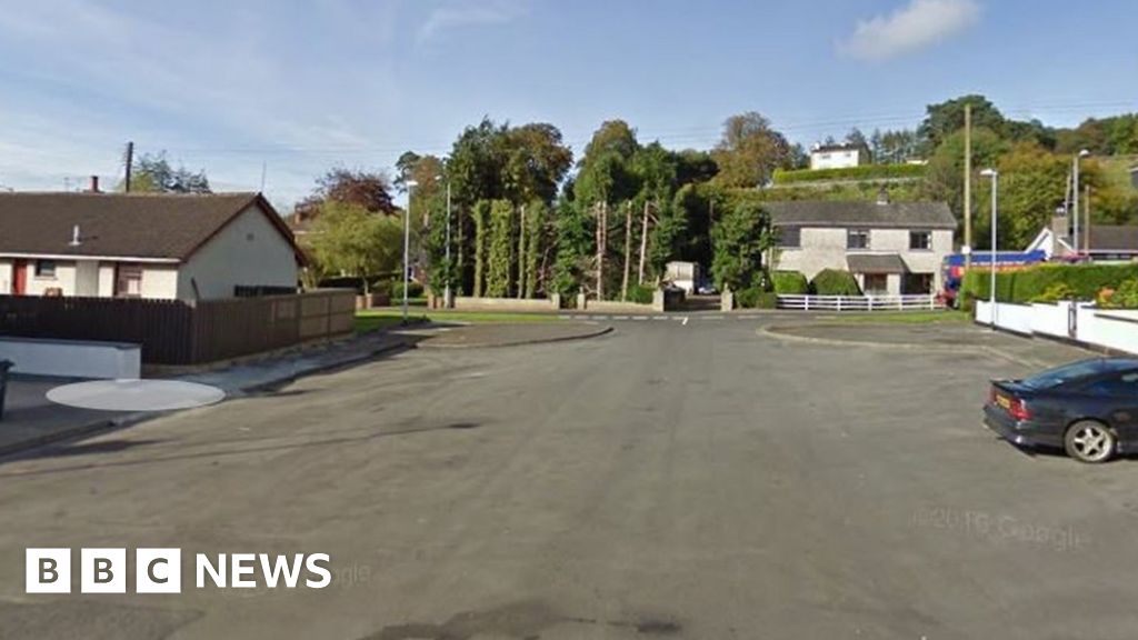 Lisbellaw, County Fermanagh: Man dies following crash - BBC News