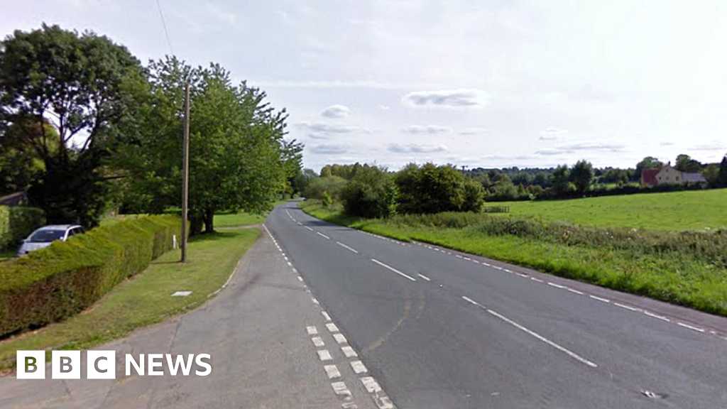Driver killed in two-car crash on Wiltshire road - BBC News