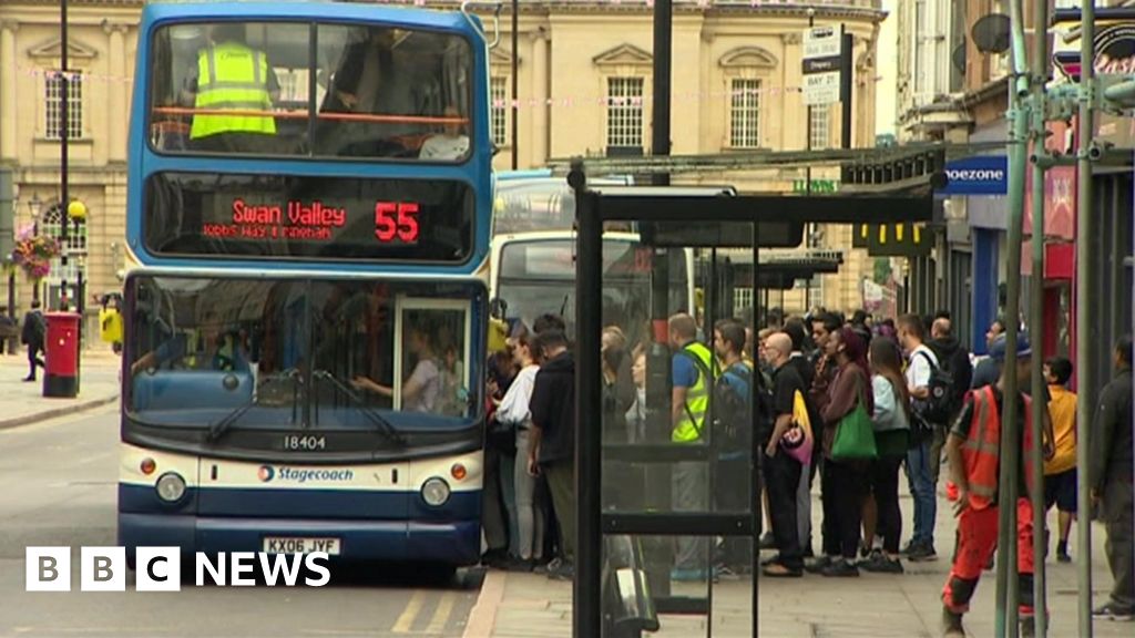 New evening and weekend buses introduced in Northamptonshire - BBC News