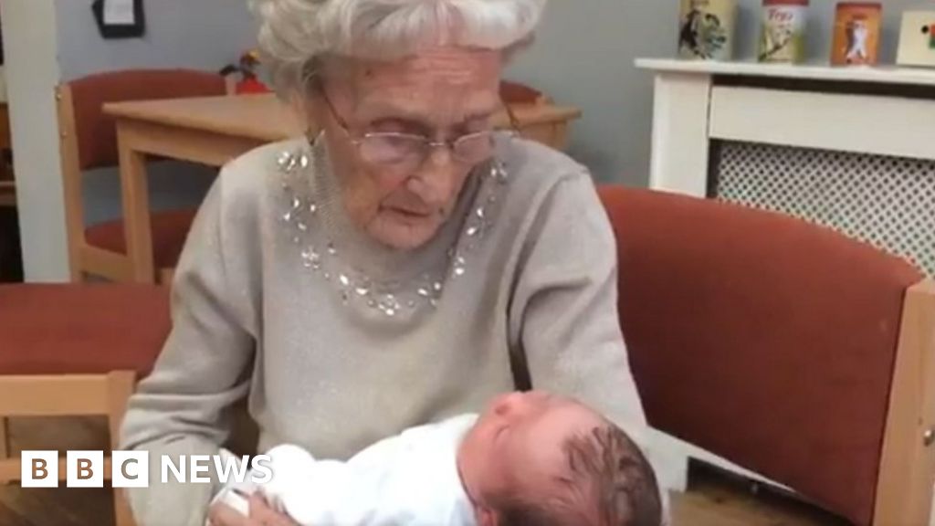 Grimsby Family Span Six Generations BBC News