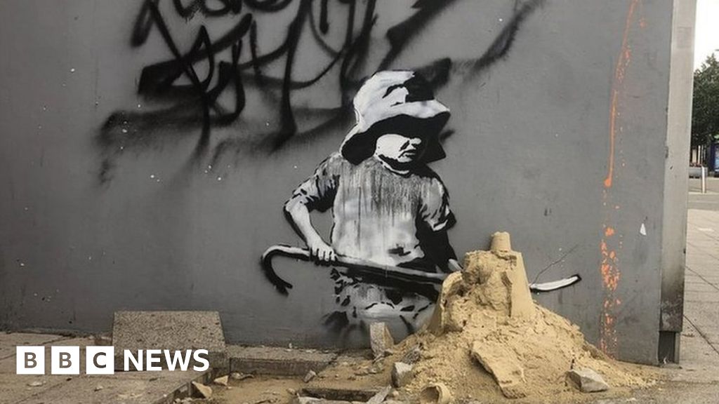 Banksy artwork removed from walls to go on display in Suffolk - BBC News