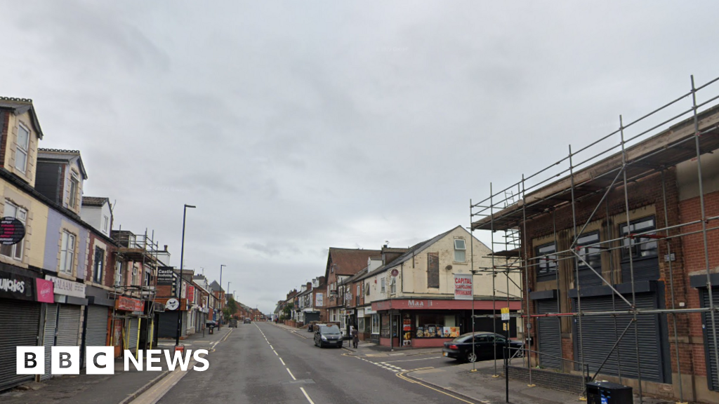 Sheffield: Man stabbed in failed carjacking attempt