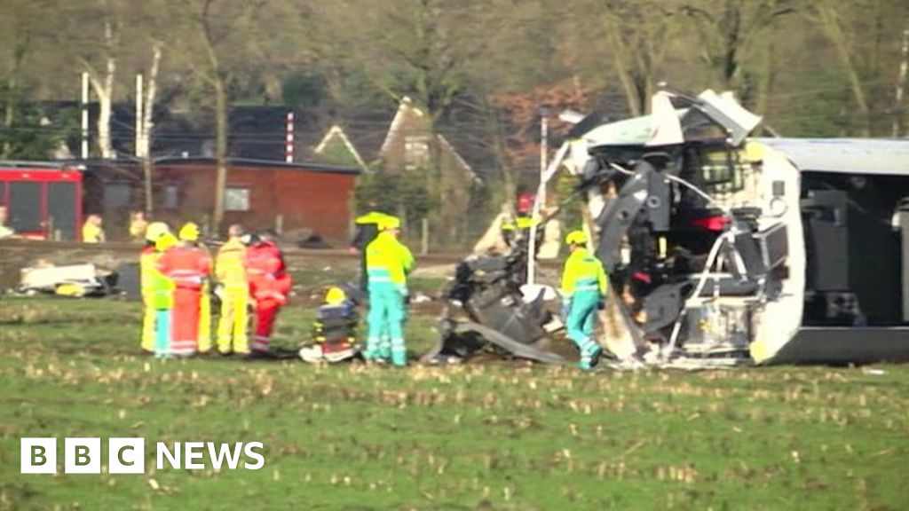 Dutch train derails in fatal crash in Dalfsen - BBC News