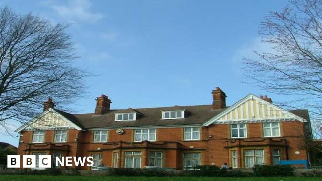 Fire-damaged Ewell Court House reopens - BBC News