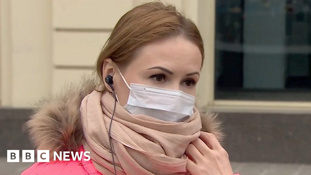 Coronavirus: Russians confused and wary of strict coronavirus lockdown