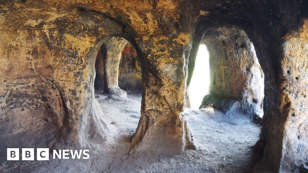 Anglo-Saxon cave could be UK's 'oldest domestic interior' - BBC News