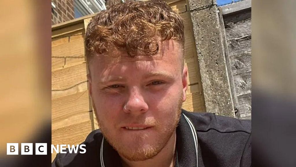 Levi Kent: Brothers face long jail terms for drug runner murder - BBC News