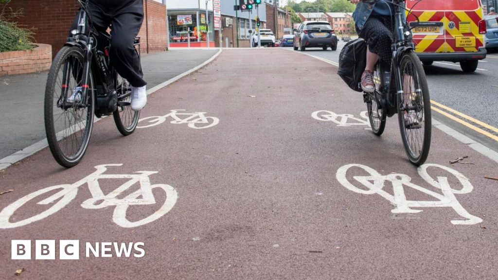 Nottingham: Final phase of city cycle route project completed - BBC News