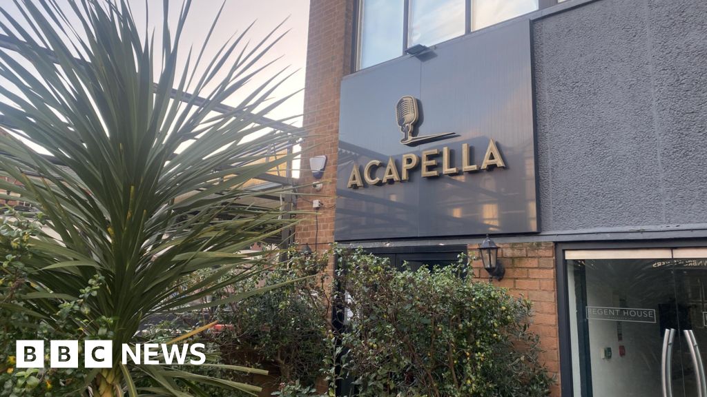 Birmingham bar told to close after man shot in leg during event - BBC News