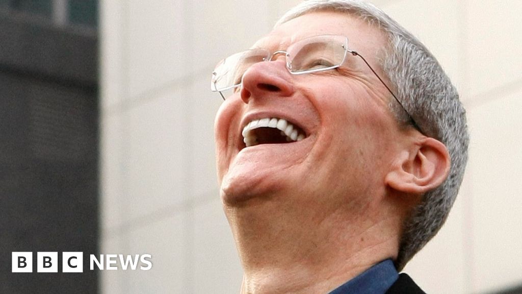 Tech Tent: Who can topple trillion-dollar Apple? - BBC News