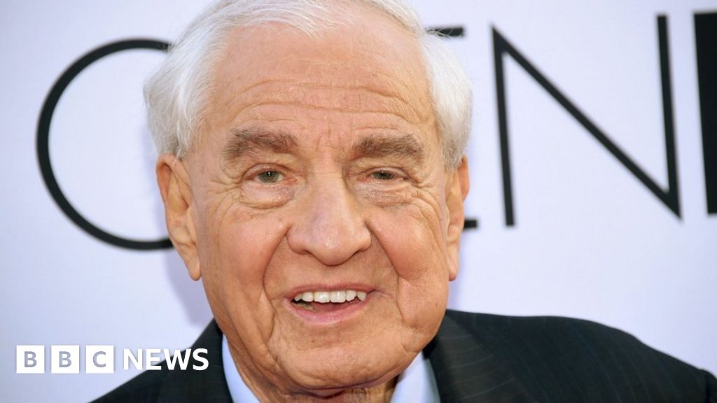 Garry Marshall: Happy Days creator dies aged 81 - BBC News