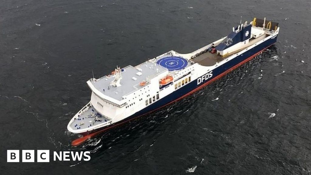 Baltic ferry Regina Seaways resumes journey after 'fire' - BBC News