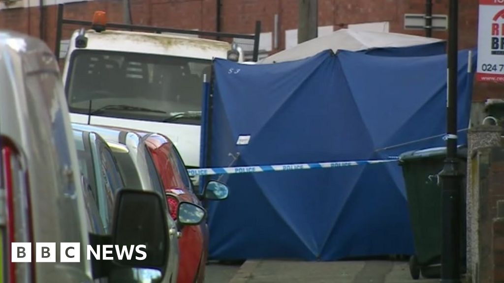 Murder arrest after double stabbing in Coventry - BBC News