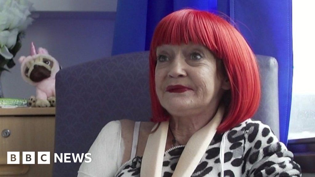 How this alcohol care team is saving lives in Liverpool - BBC News