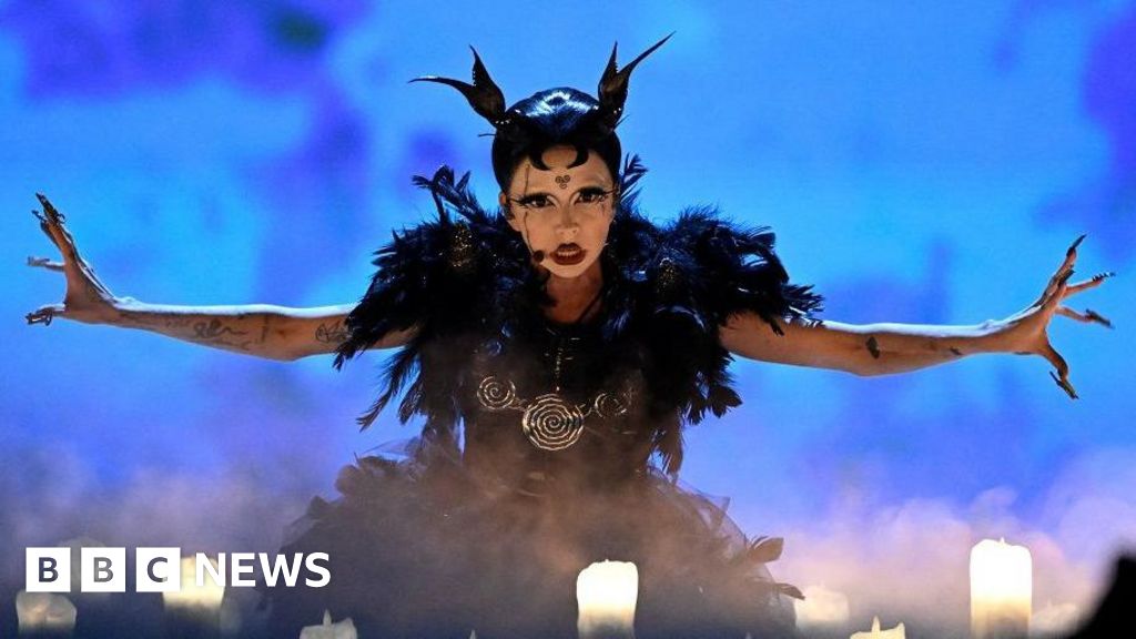 Bambie Thug: Who is the Irish 'witch' going for Eurovision glory - BBC News