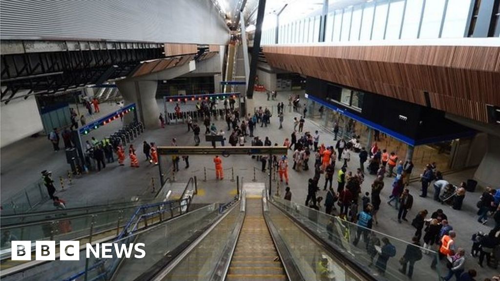 London Bridge upgrade offers relief for rail passengers - BBC News