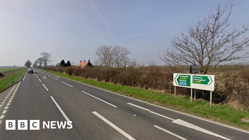 Man arrested after A420 crash near Shrivenham leaves woman injured ...