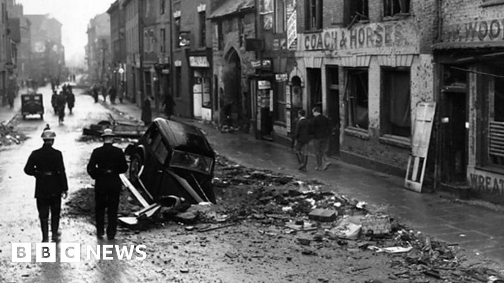 The Coventry Blitz: Scenes of devastation from 1940 - BBC News