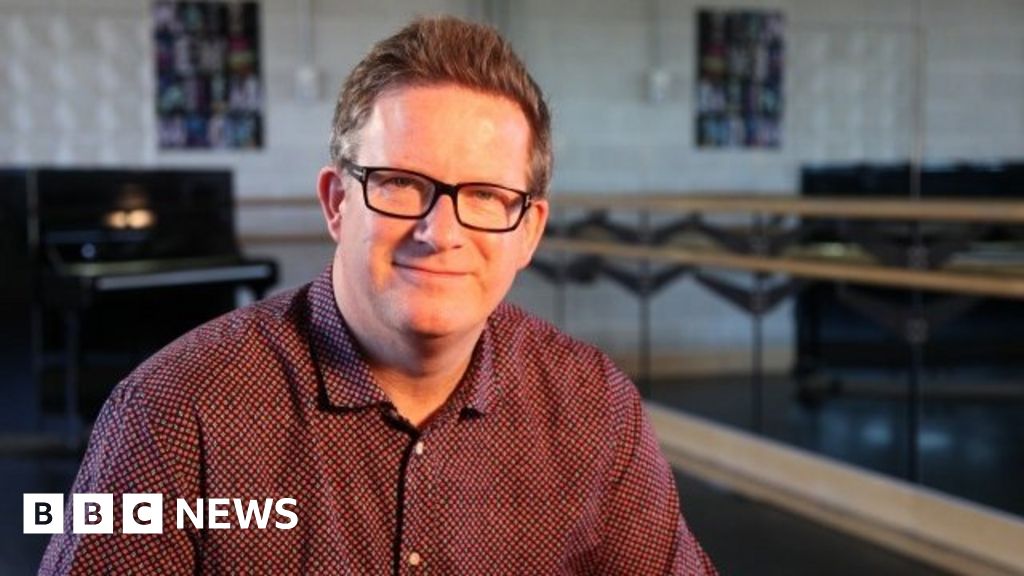 Matthew Bourne: I don't feel like a Sir - BBC News