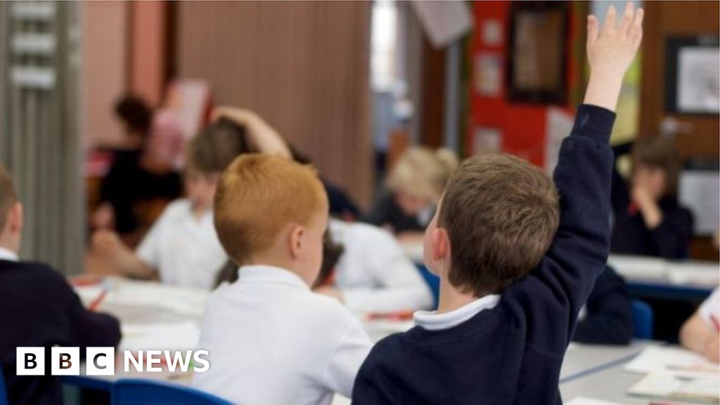 Transfer test: Thousands of P7 pupils sit exams - BBC News