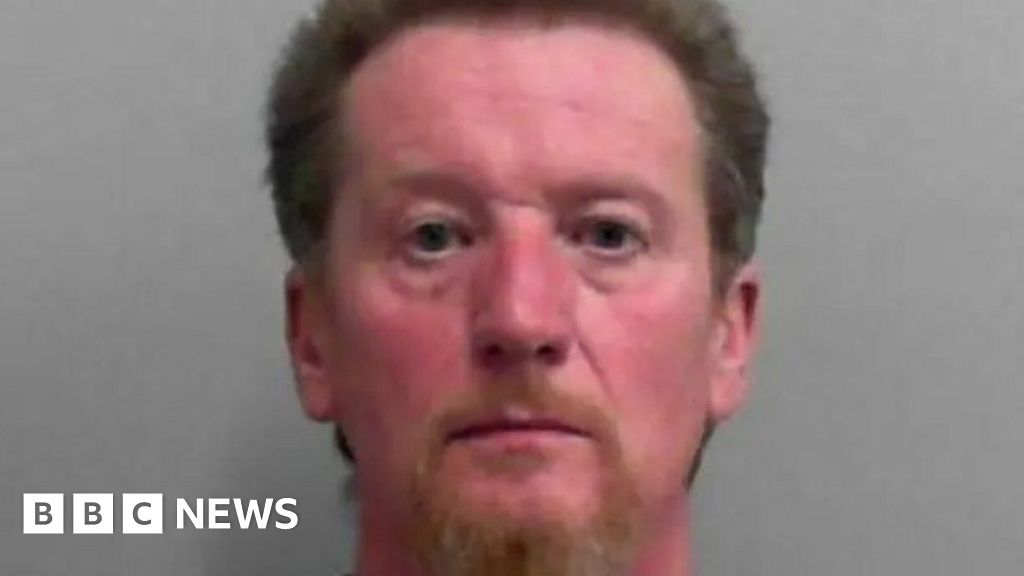 Bristol fraudster who attempted murder has sentence increased - BBC News