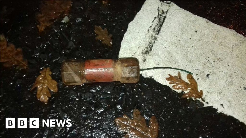 Derry: Pipe bomb discovered at Westland Street - BBC News