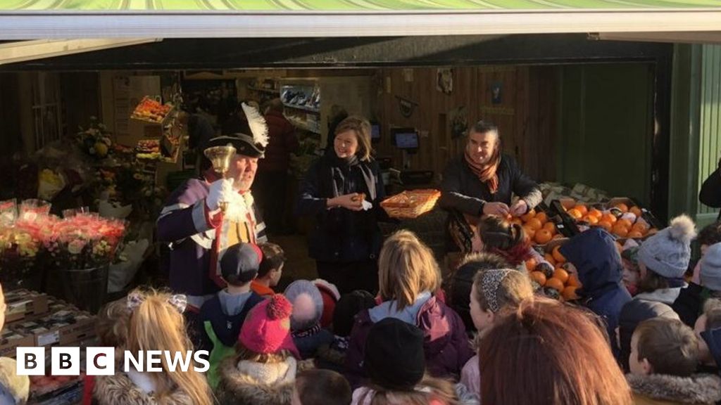 Driffield: Scrambling returns to town after Covid - BBC News