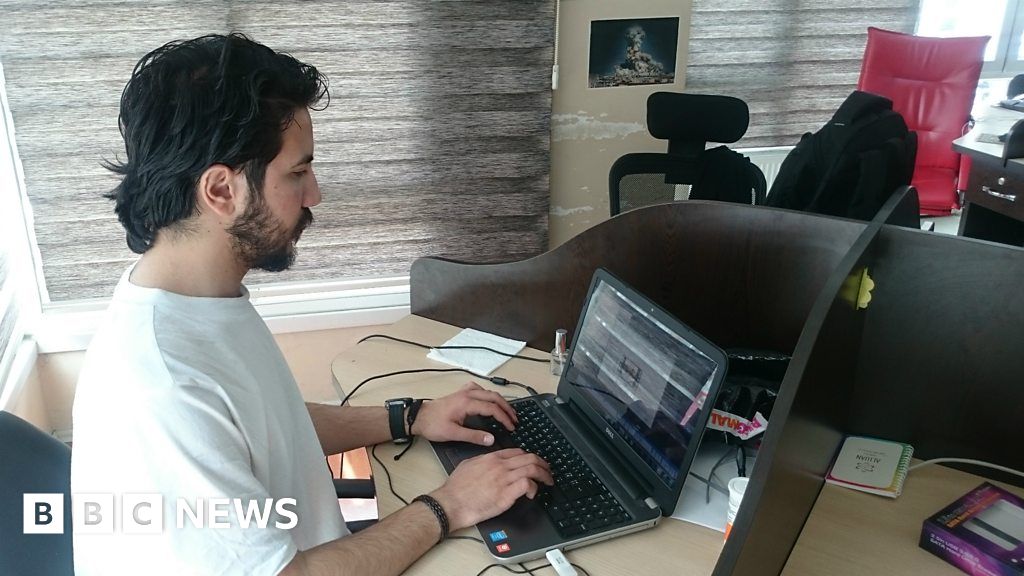 Syrian radio station in exile in Turkey broadcasts weekly drama series ...