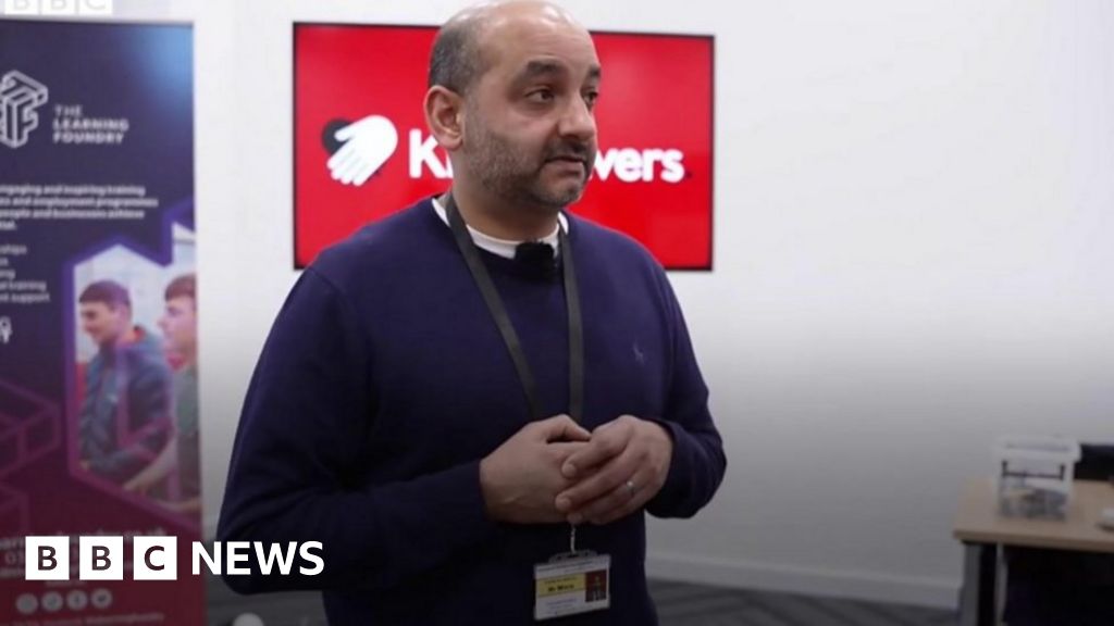Knife crime: Liverpool medics warn stabbing survival is 'down to luck ...