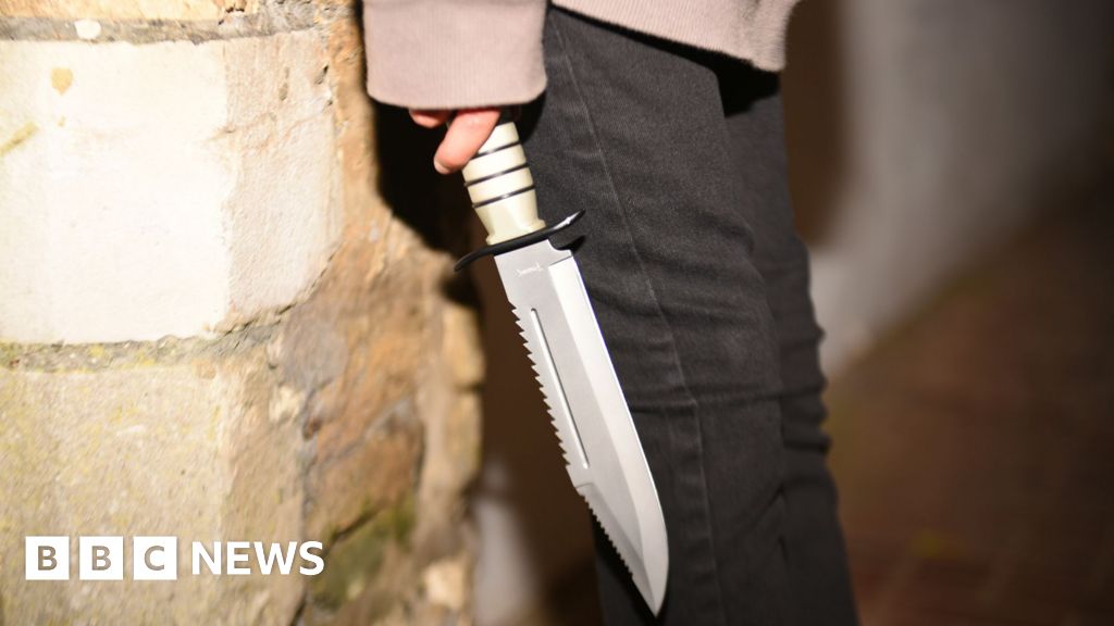 Coventry arrest after reports of man wielding knife in road