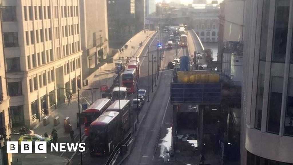 'Major incident' declared at London Bridge - BBC News