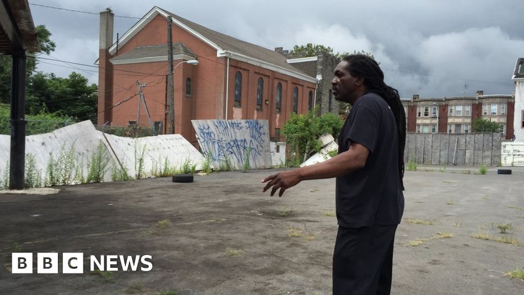 After being released, US prisoners find new struggles - BBC News