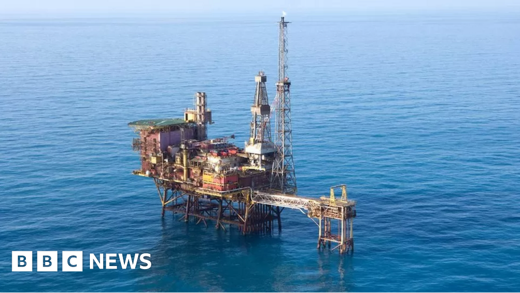 North Sea energy firm Repsol handed £160,000 flaring fine - BBC News