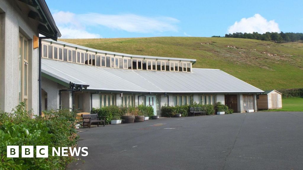 Mothballing moves backed for schools in Eddleston and Selkirk