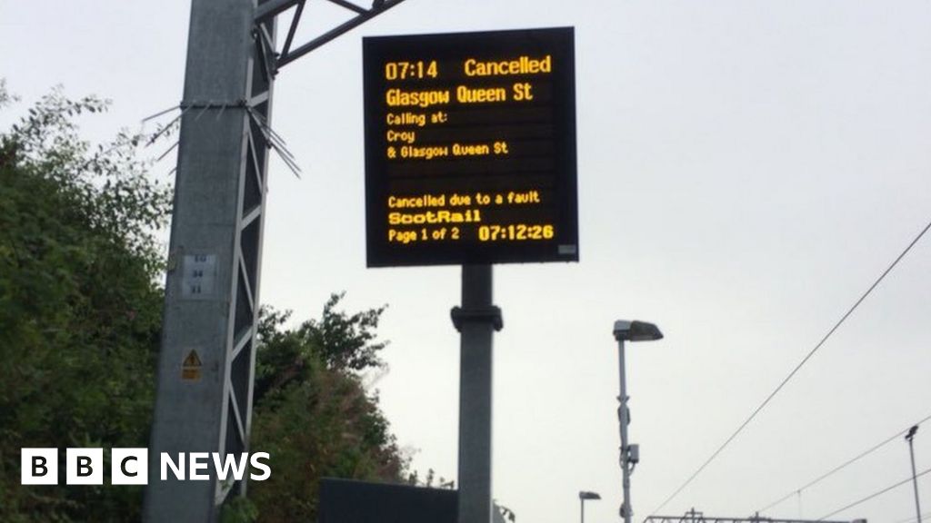 Rail disruption after signalling failure at Haymarket - BBC News