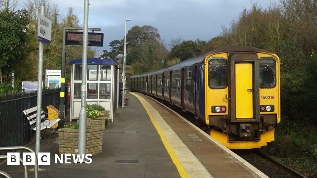 Sea wall damage blocks GWR train line between Topsham and Exmouth
