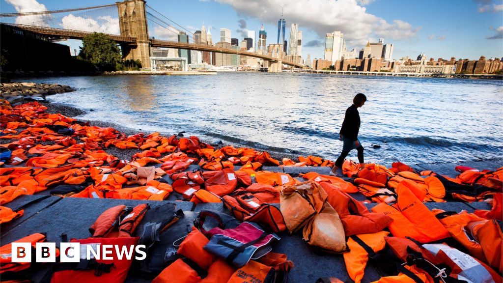 UN focuses on refugees - will it be enough? - BBC News